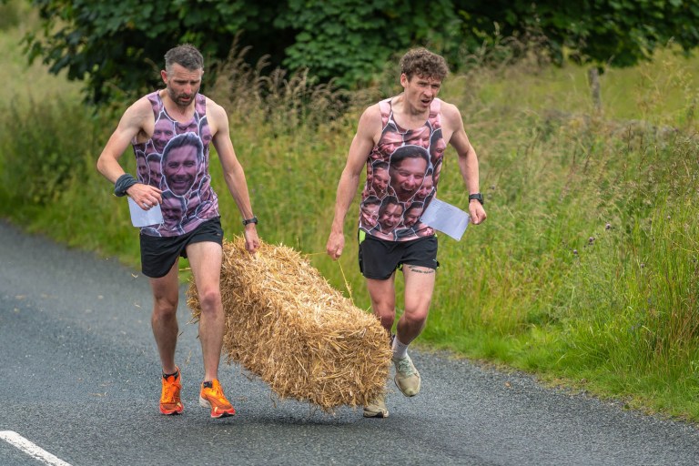 Oxenhope Straw Race – Bronte Country Landscapes